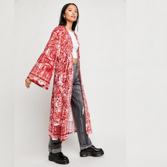 Free People | Tops | Free People Enchanted Robe Kimono In Palace Pink ...